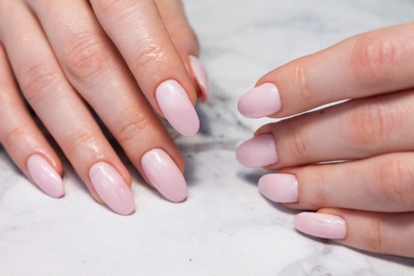 What Is The Difference Between A Shellac Manicure And A Gel Manicure ...